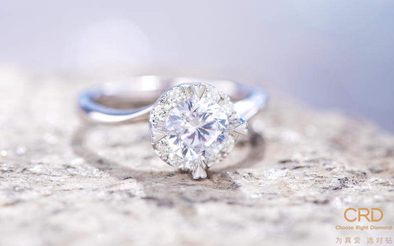 铂金PT950钻戒会变色吗，铂金PT950钻戒戴久了会不会变色？ - CRD克徕帝珠宝官网
